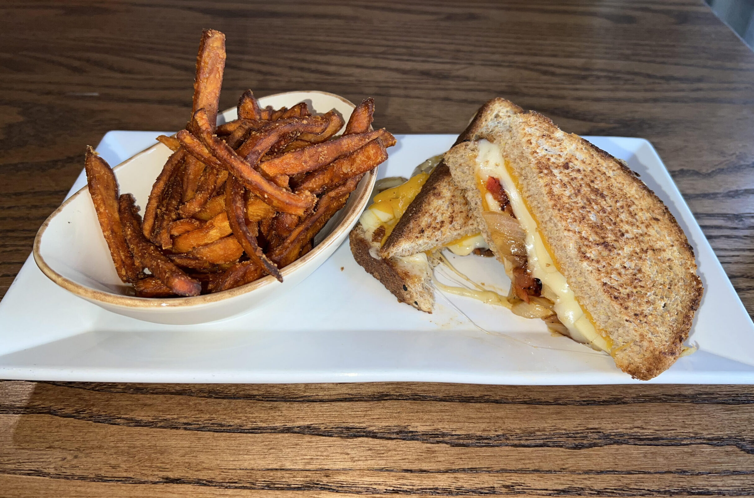 The 411 Restaurant & Lounge | Just another smartonlineorder.com site